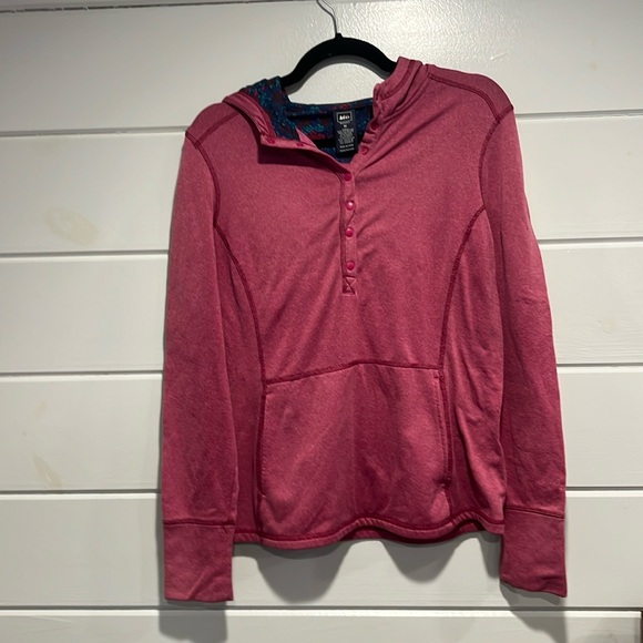 REI | Tops | Top Rei | Poshmark